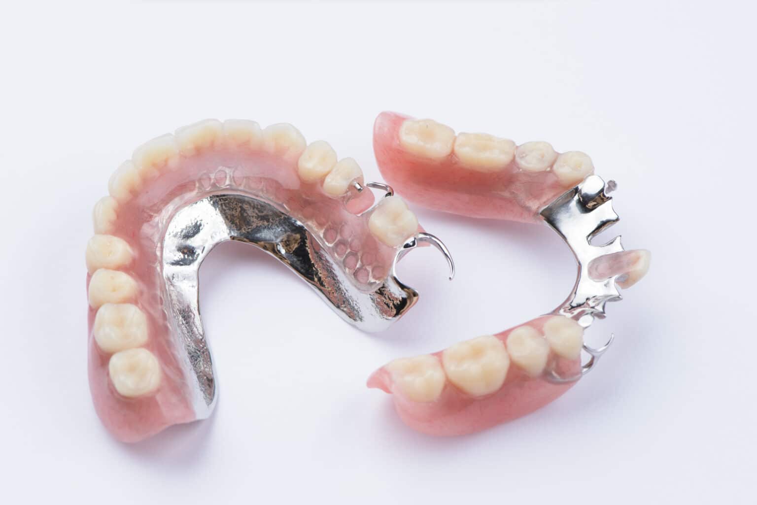 Natural Looking Dentures: Best Materials, Types, and Fit